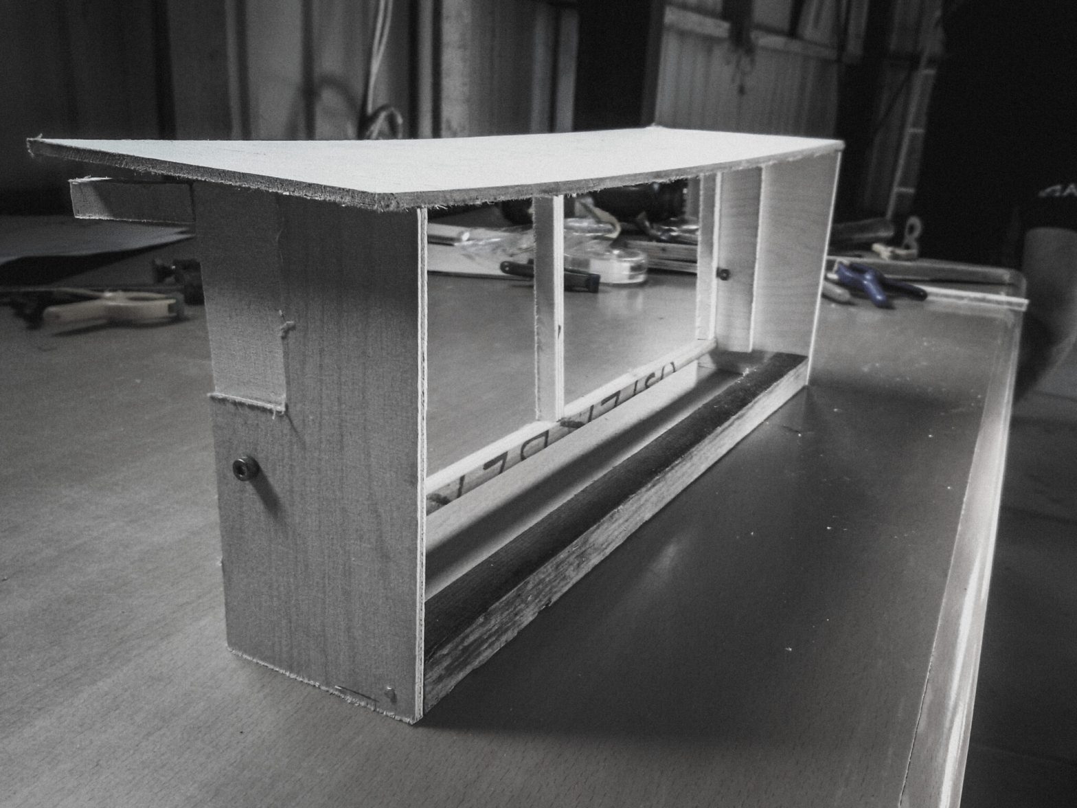 Read The Story of Tablebed - From table to bed in 10 seconds - Tablebed